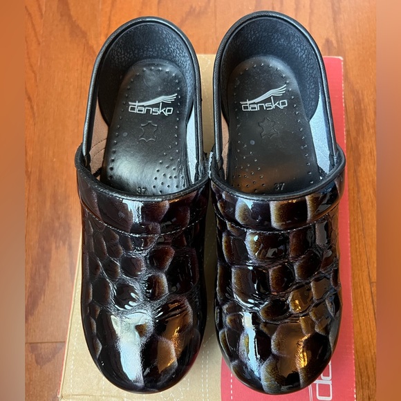 Dansko | Shoes | Dansko Professional Clogs Turtle Shell Design Size 37 ...
